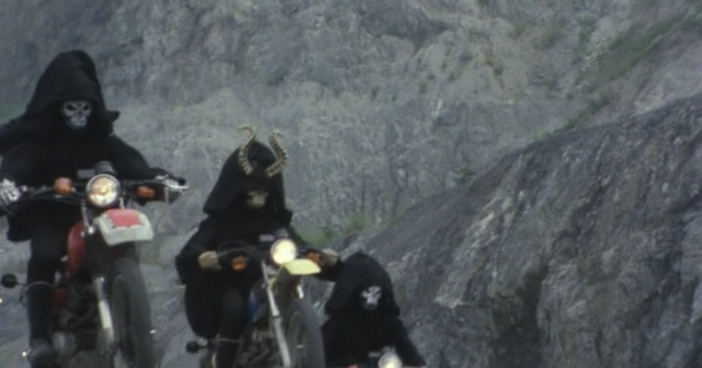 The A. Yoshi Museum: Saban's Masked Rider; Only Good (Kinda)... Kamen ...