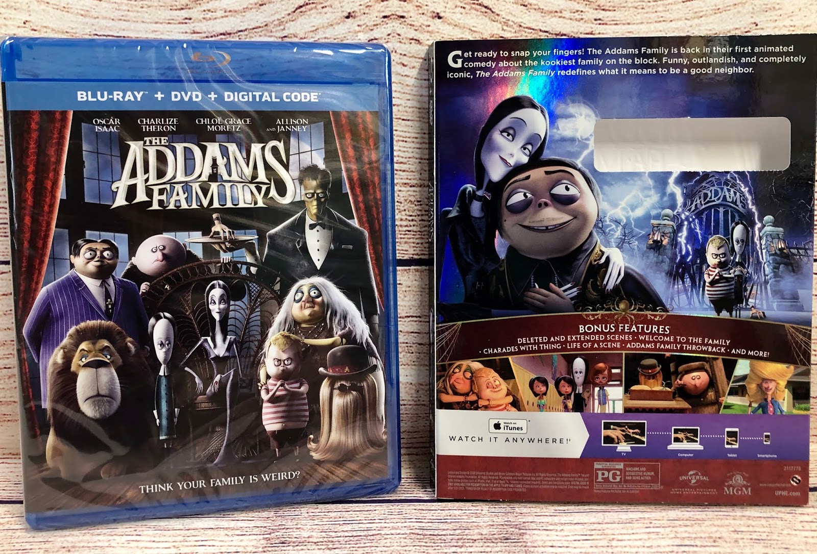 Stacy Talks & Reviews: The Addams Family Blu-ray Combo Pack