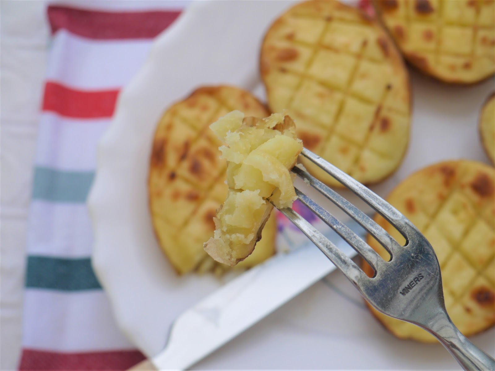 This Muslim Girl Bakes: Criss-Cross Potatoes.