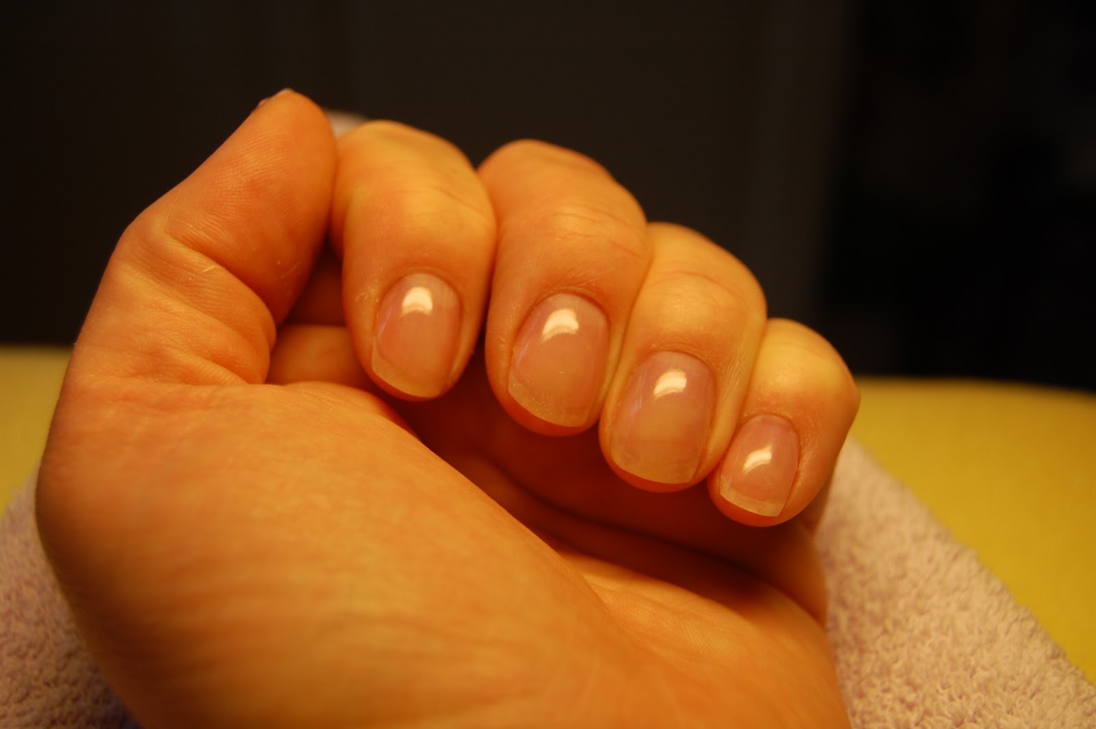 Negledamen...: Akrylnegler og Shellac!