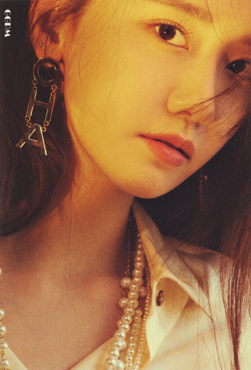 YOONA. Special Album 'A Walk to Remember' BOOKLET - FALL, YOONA | GGPM