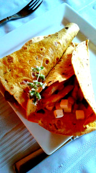 Hot-dog pimpé et wrap de poutine