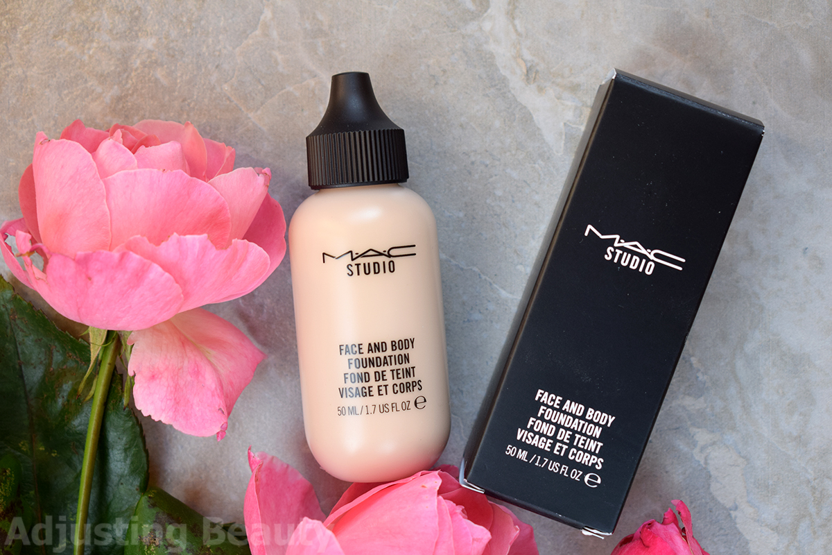 MAC Studio Face And Body Foundation - C1 - Adjusting Beauty