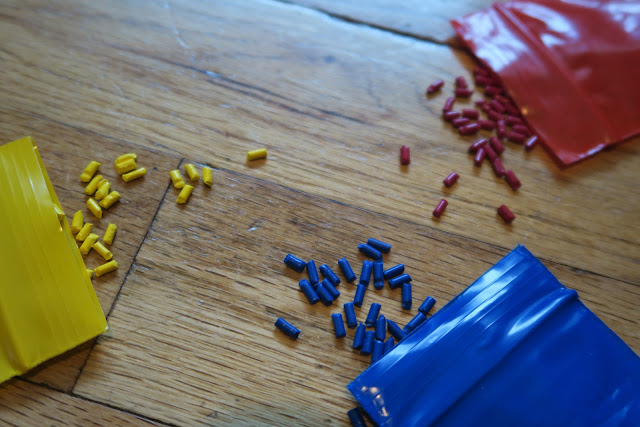 An Apel a Day: Polly Plastics Moldable Plastic & Color Pellet Kit Review