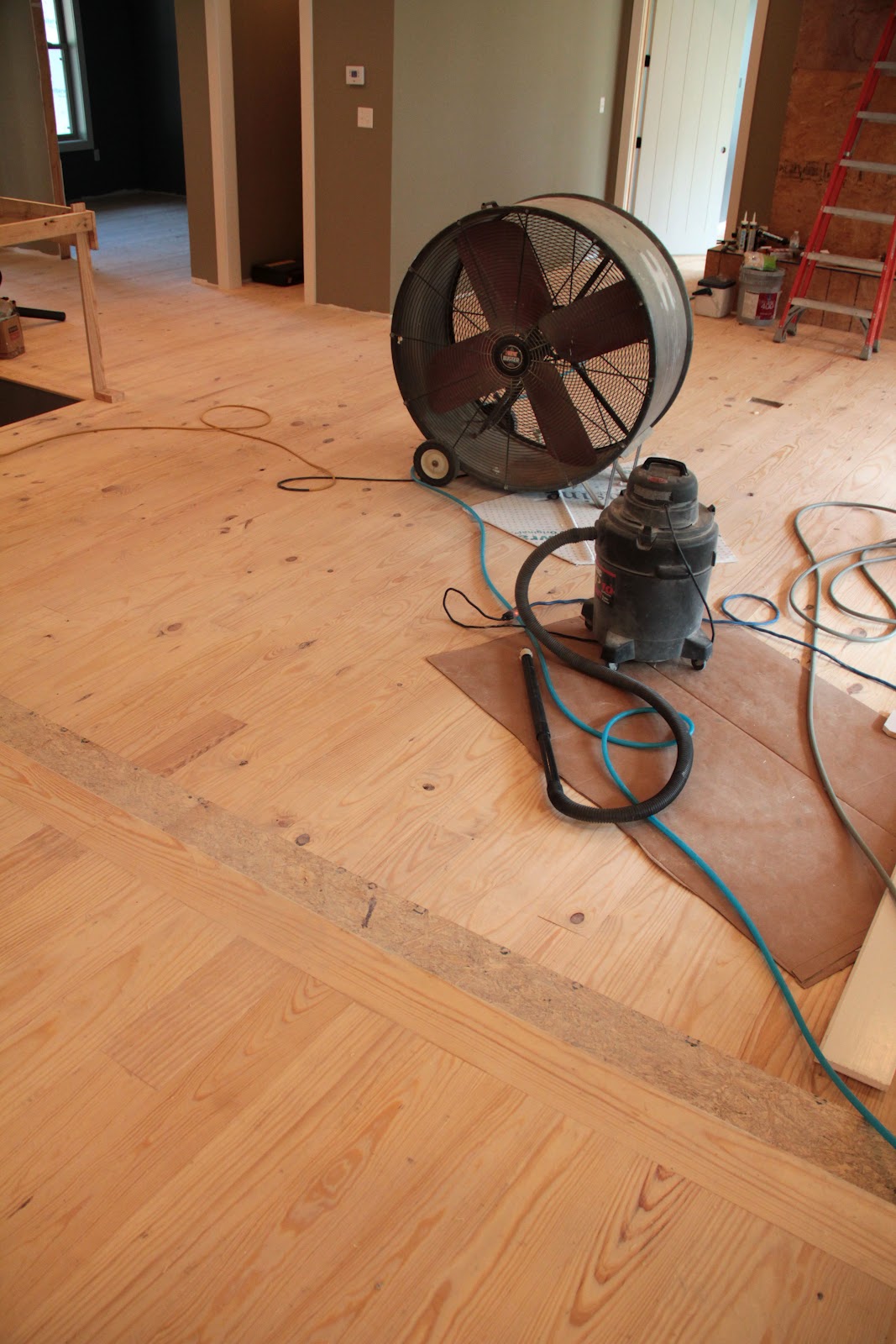 The House at Coppercreek: Air conditioner, floors, and doors