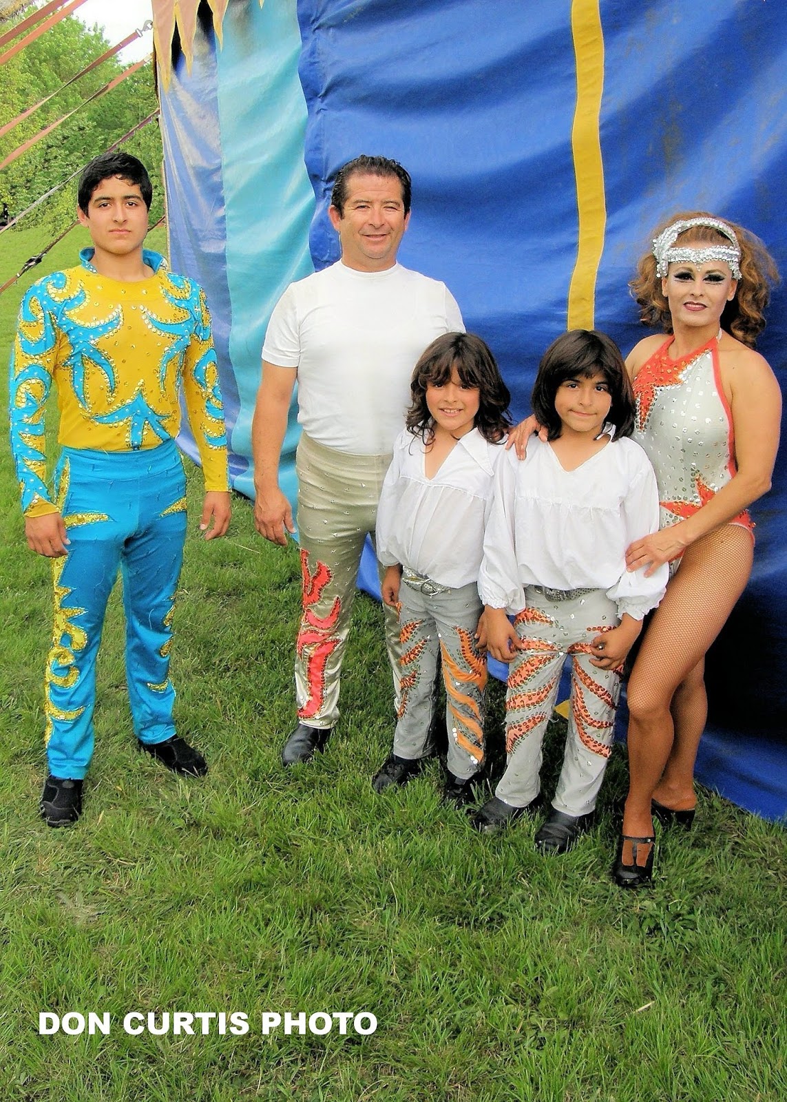 CIRCUS PERSONALITY PHOTOS: American Circus Duos, Groups & Troupes #28