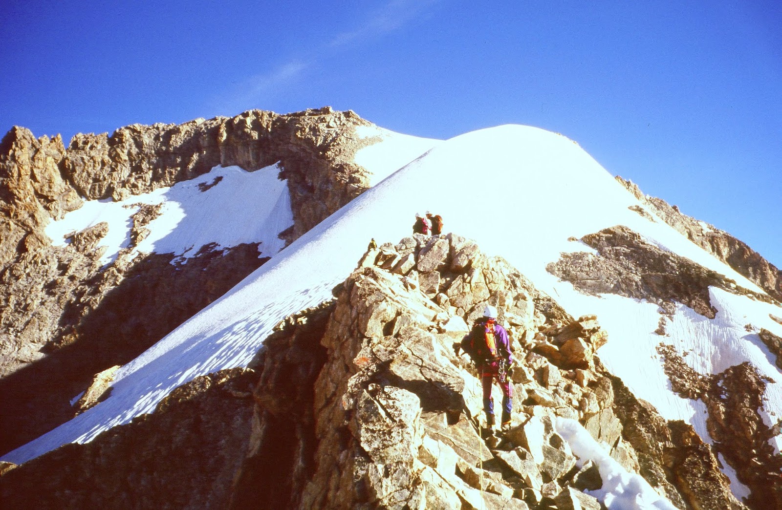 El sueño de la ruta del lobo: Le Rateau Est (3800 m) vía normal arista ...