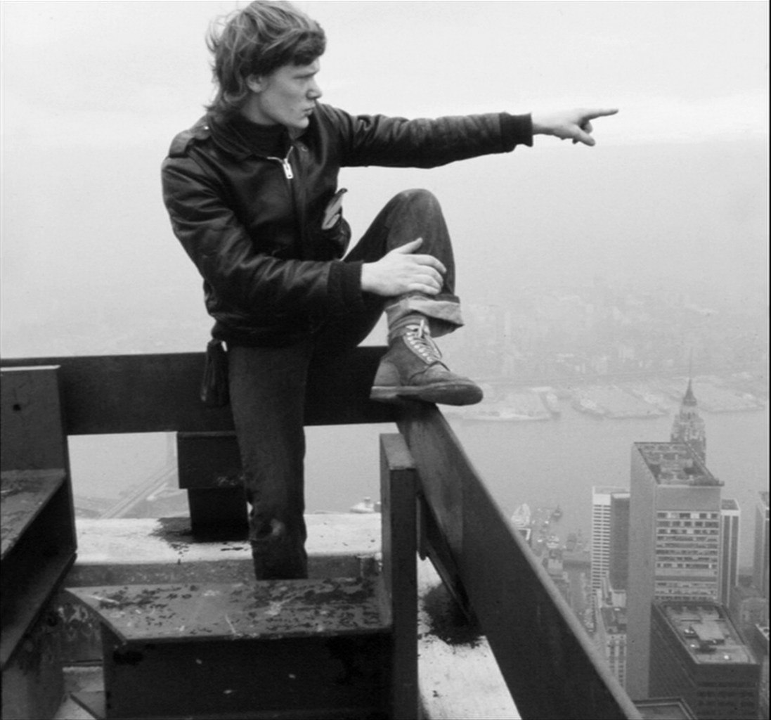 Shocking Photographs of Philippe Petit's Twin Towers Tightrope Walk in ...