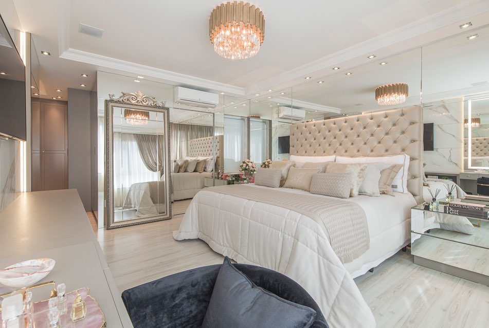 Quarto maravilhoso clássico e contemporâneo com decor neutro e ...