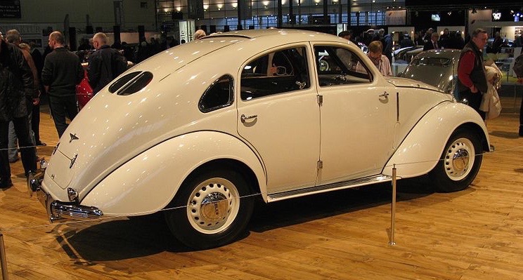 Car Style Critic: 1937-1940 Adler Typ 10 2.5 Litre Streamlined Sedan
