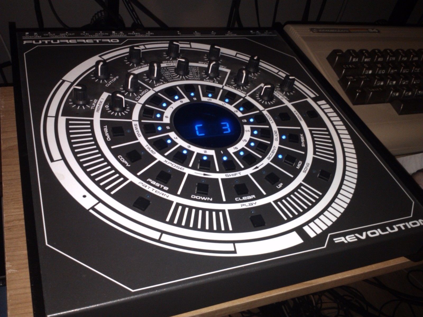 MATRIXSYNTH: Future Retro Revolution rev2 Analog Synth & Sequencer