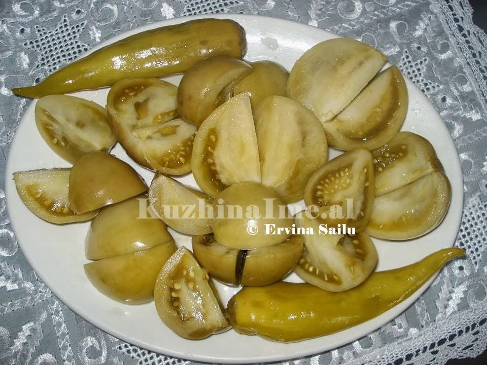 KuzhinaIme.al: Domate turshi (Receta nga Ervina Saliu)