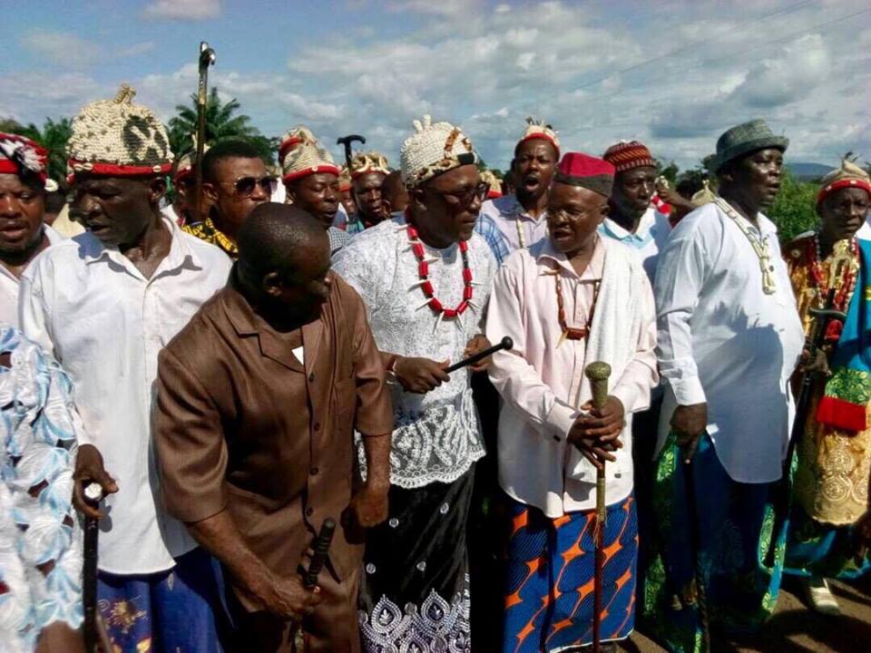 Thousands join Agbor Balla to bid farewell to his late father