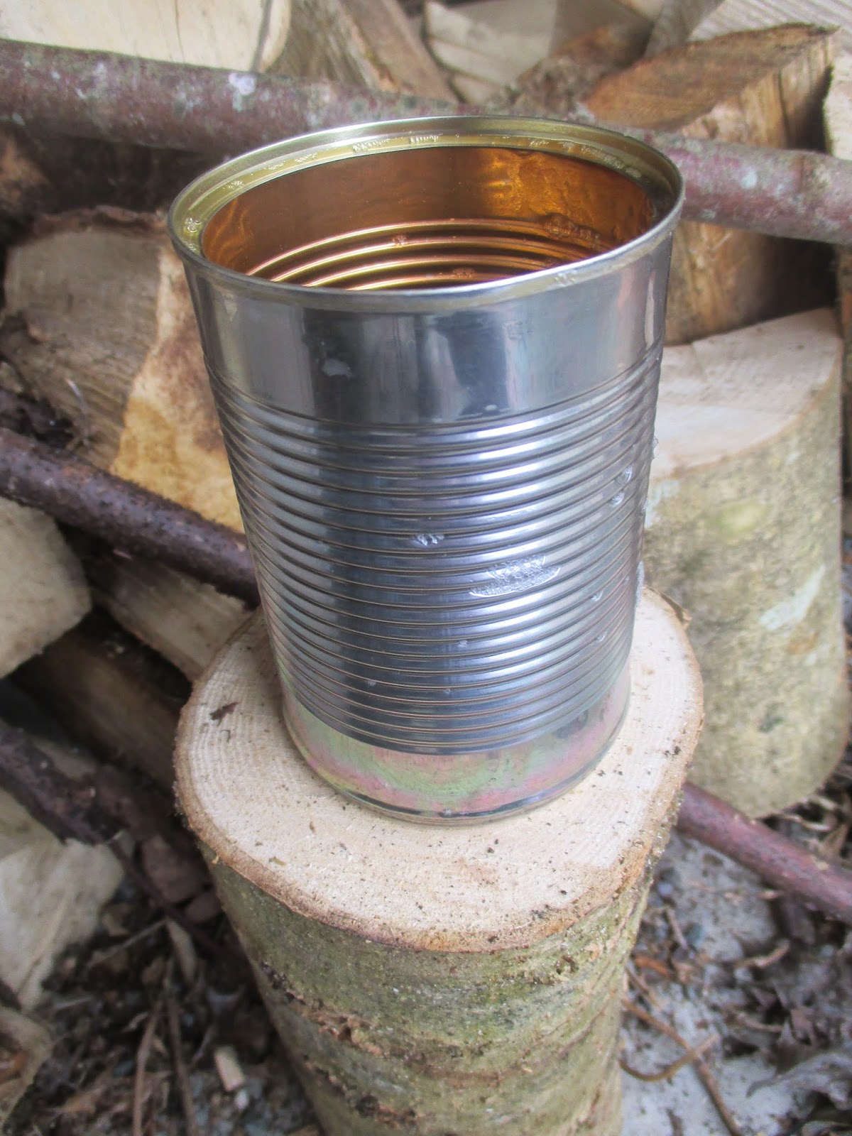 Outdoors Ireland: Bushcraft Survival Tip: Tin Can Stove