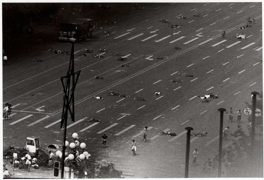 90 Miles From Tyranny : This picture showing part of the Tiananmen ...