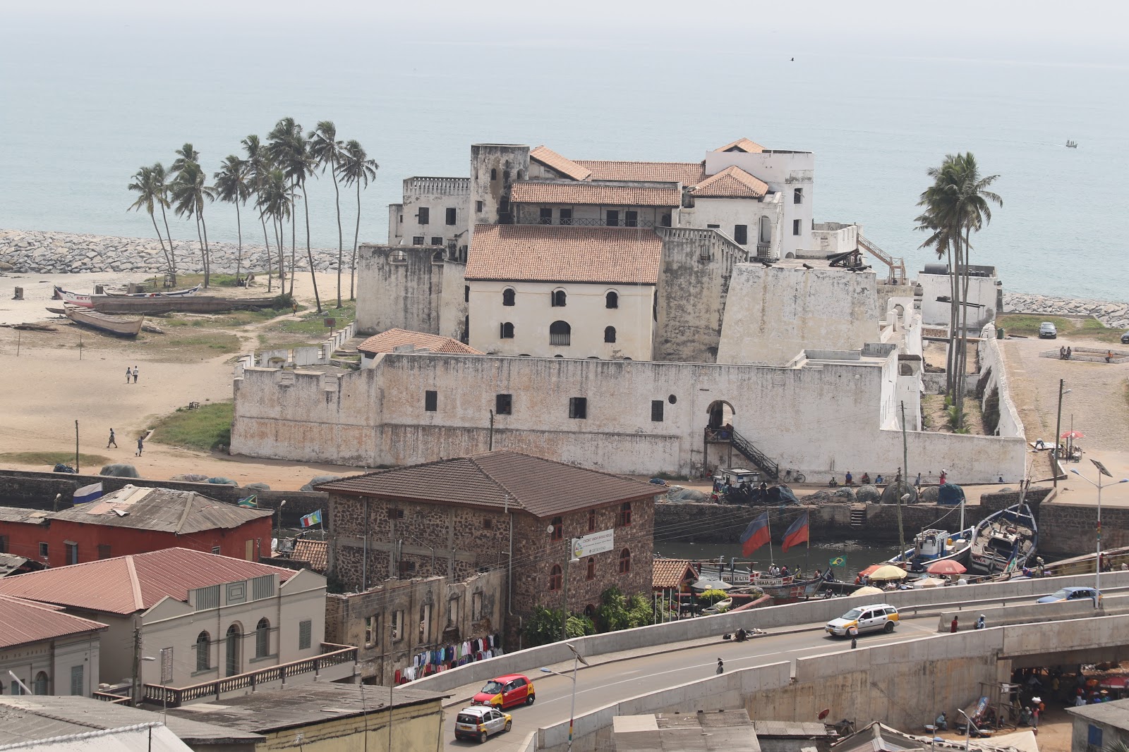 Adventure Thug: Elmina City Tour