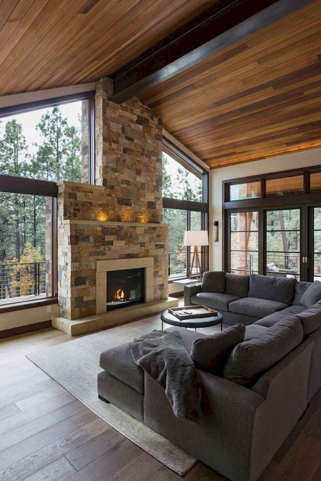 50 Exotic Traditional Fireplace Cabin To Create A Romantic Atmosphere ...