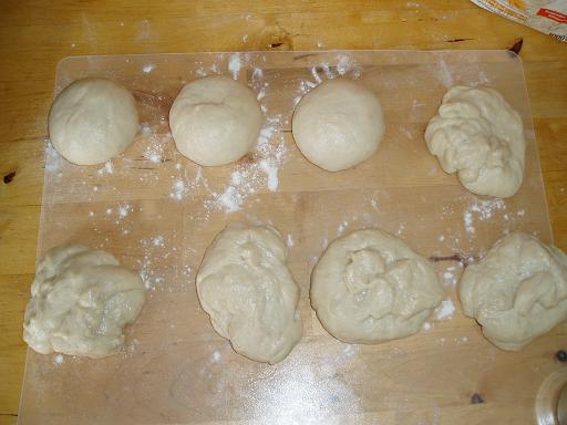 Heerlijke recepten van Jacqueline: Eenvoudig brooddeeg (bolletjes)