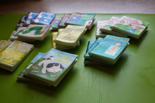 Tammy's Frosted Memories: Wafer Paper Mini Book Tutorial