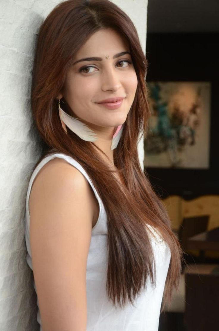 Shruti Hassan In White Dress