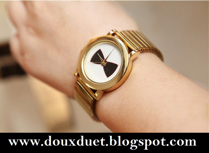 Duèt : Mustache and Bow Watch