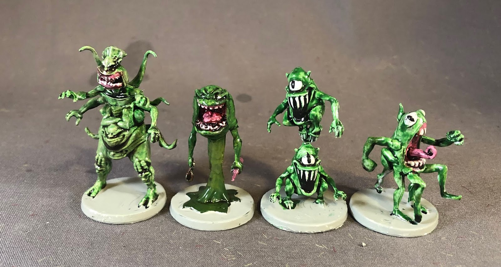 Bob's Miniature Wargaming Blog: Something strange in the neighbourhood...