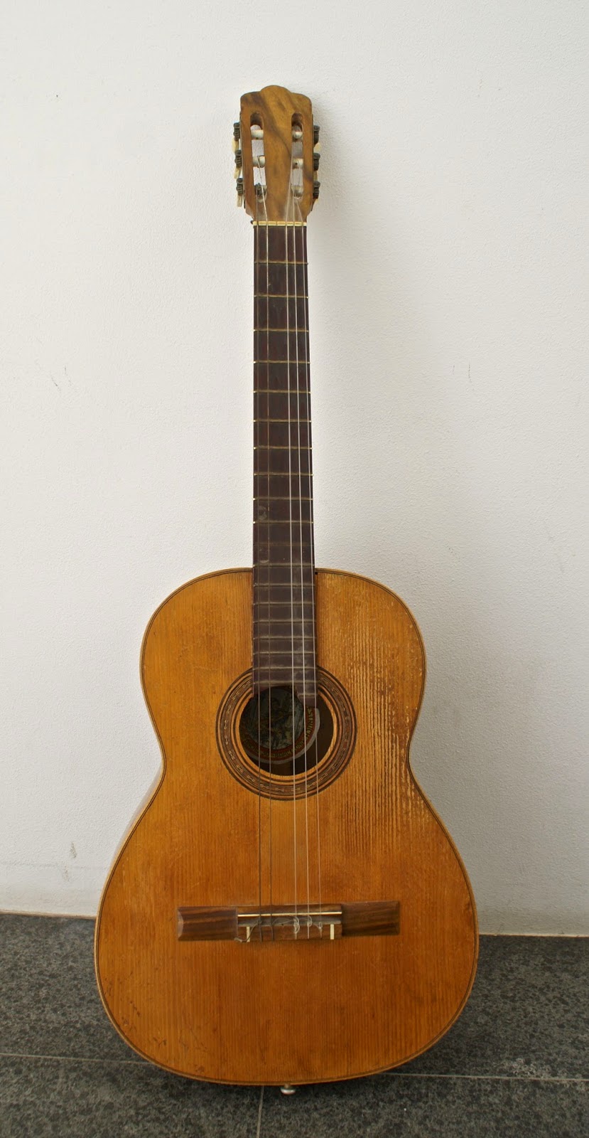 Romantic and old guitars: Juan Estruch Concierto 1 model 1974 / UME ...