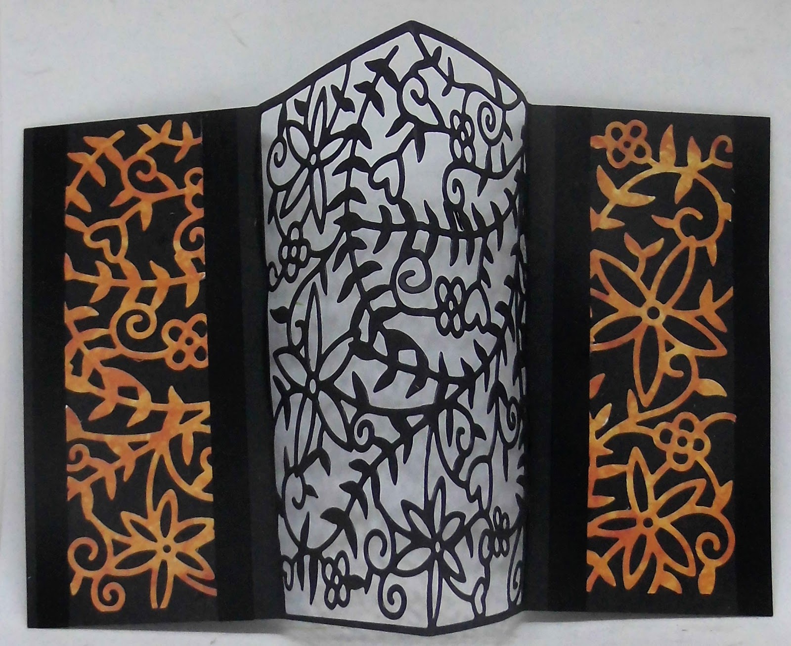 Sarah's Craft Shed: Pop-Out Card with Fancy Aperture