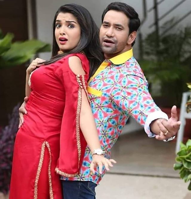Dinesh Lal Yadav Wife
