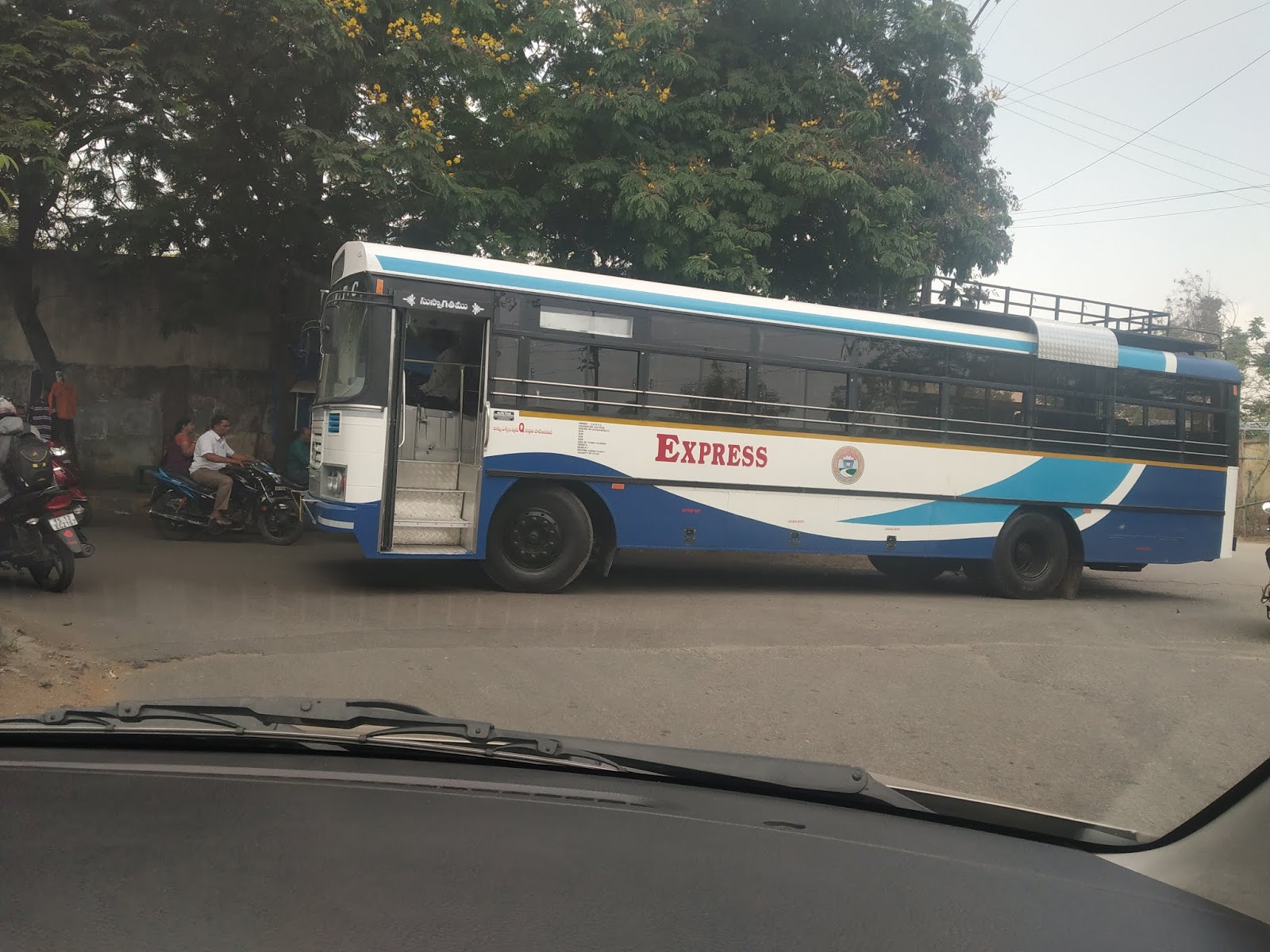 TS AP & SRTC BUS FANS: NEW EXPRESS BUS - TSRTC departing For Delivery
