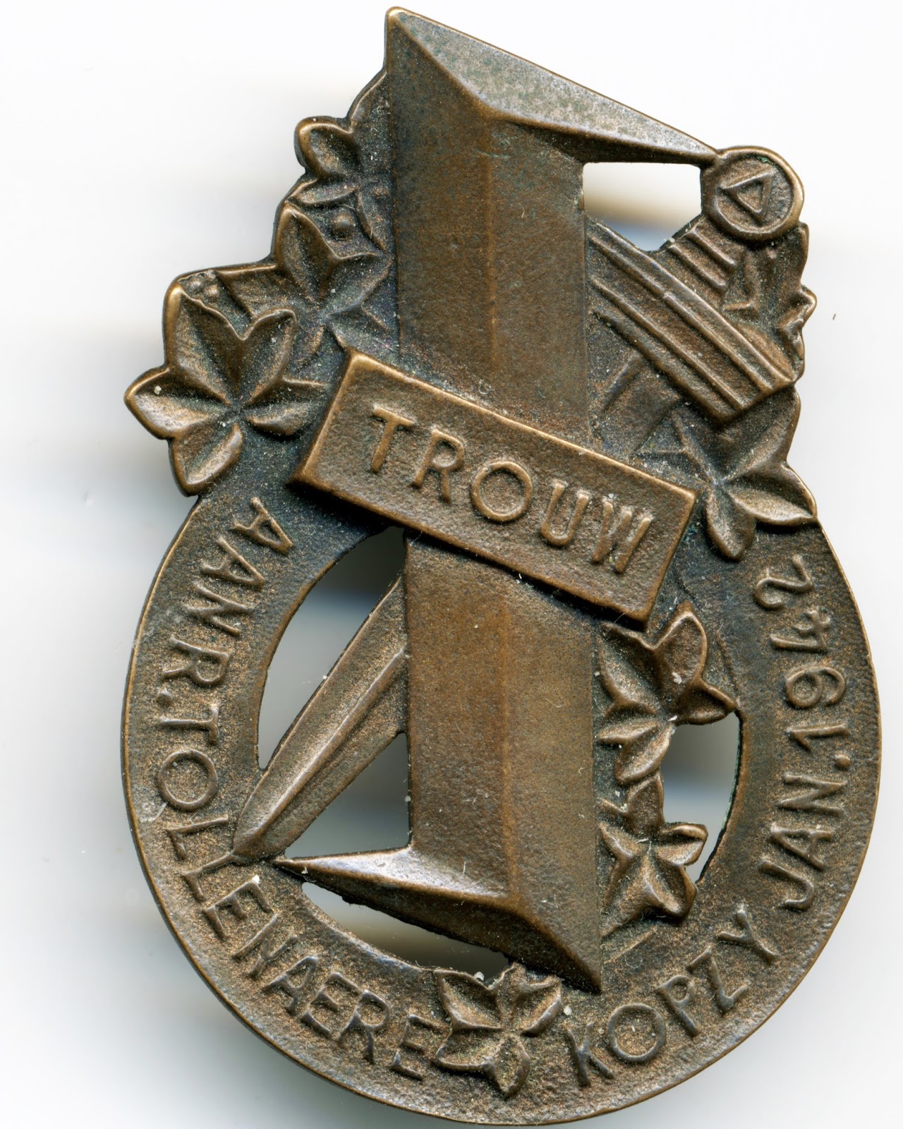 Ailsby Collection: Tollenaere Commemorative Badge