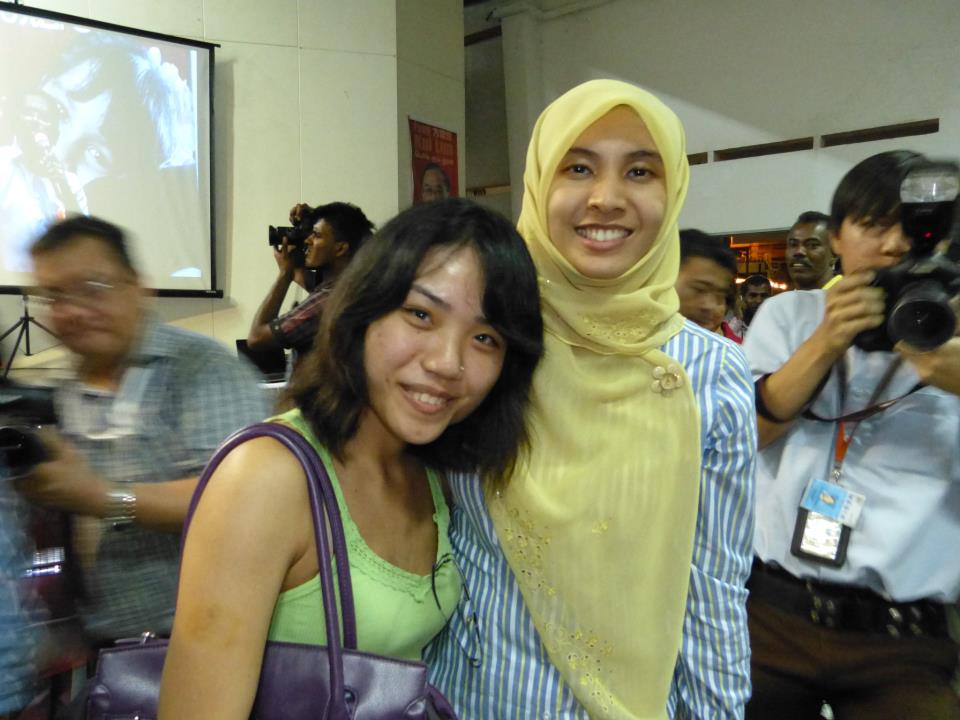 Labun Cikgu Lin: ALVIN DAN VIVIAN DUDUK DALAM LOKAP SEHINGGA 23 OGOS, 2013 .... TAK BOLEH DIJAMIN