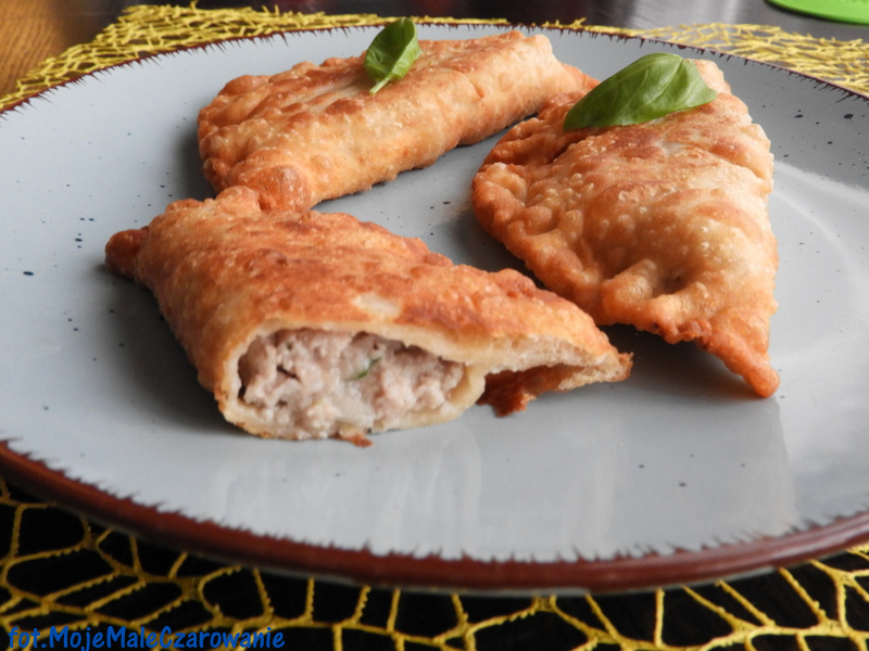 Czebureki - чебуреки - Moje Małe Czarowanie - Dorota Owczarek-Osowski