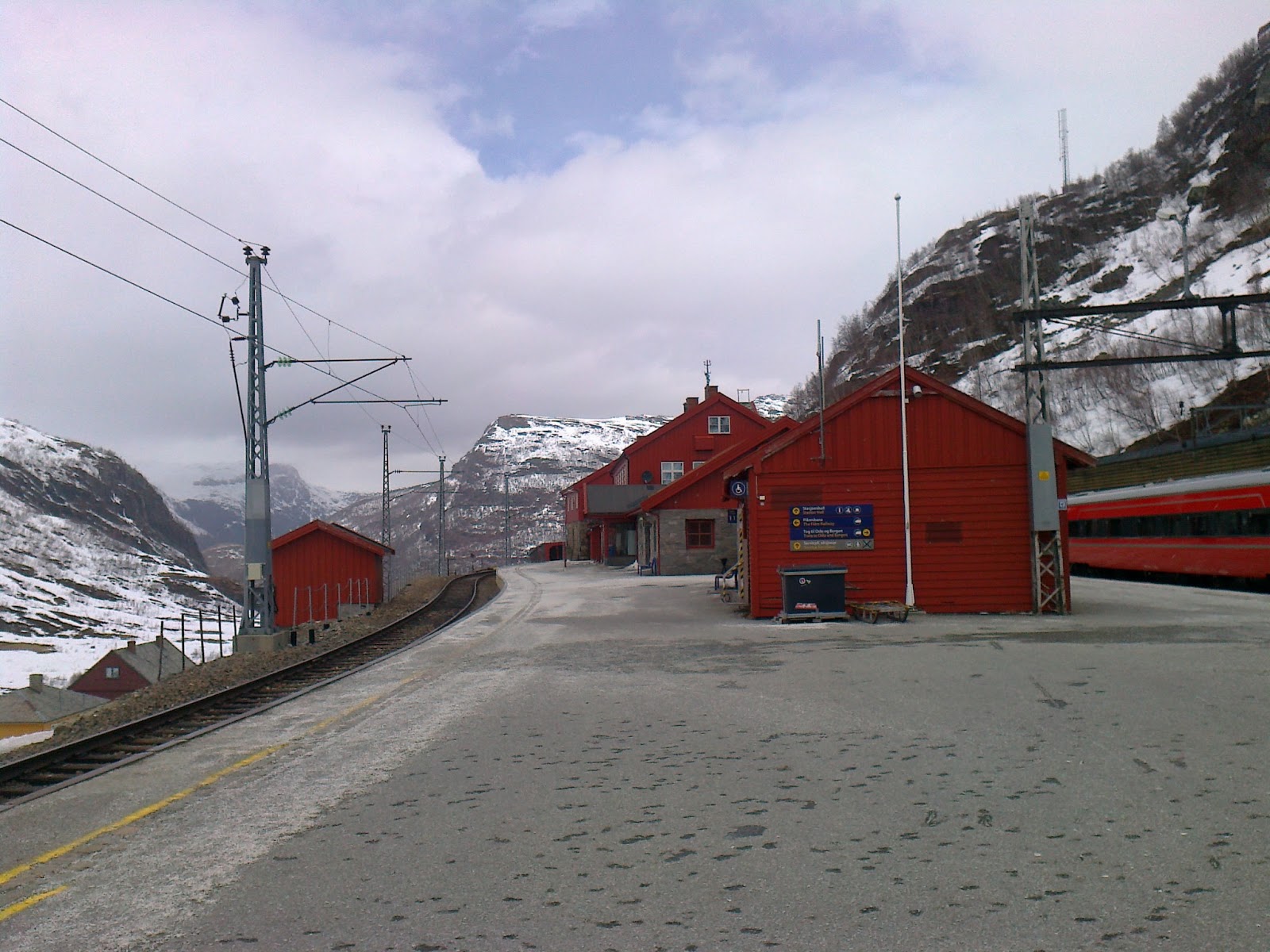 Jannicke: Stemingsbilder fra Myrdal stasjon