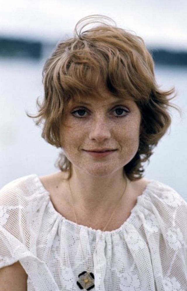 32 Beautiful Photos of Young Isabelle Huppert in the 1970s and Early 1980s ~ Vintage Everyday