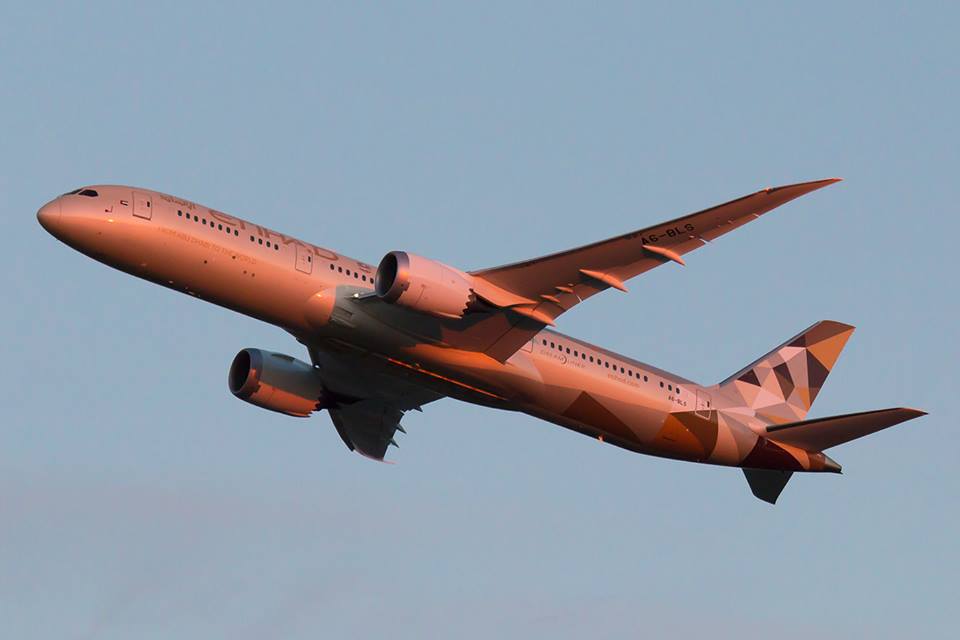 Perth Airport Spotter's Blog: Etihad Airways last B787-9 Dreamliner ...