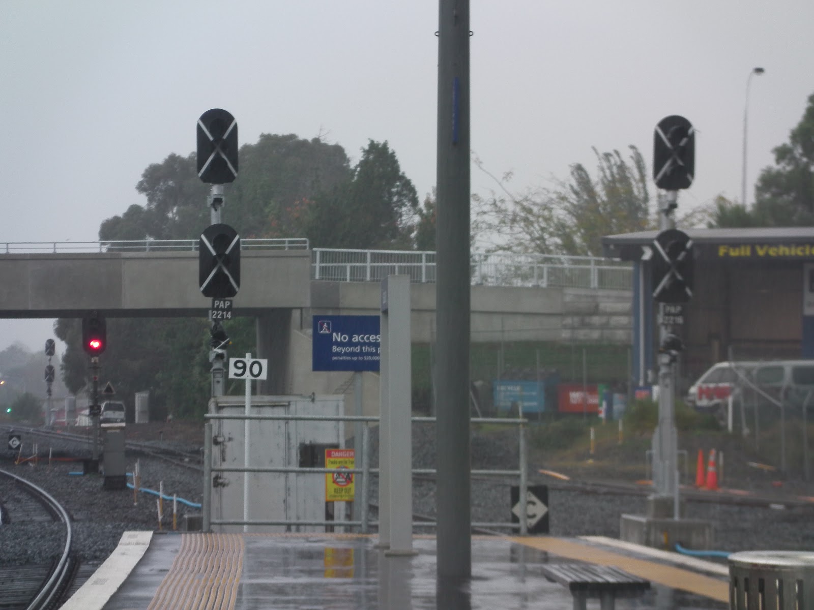 Papakura Station: New signals