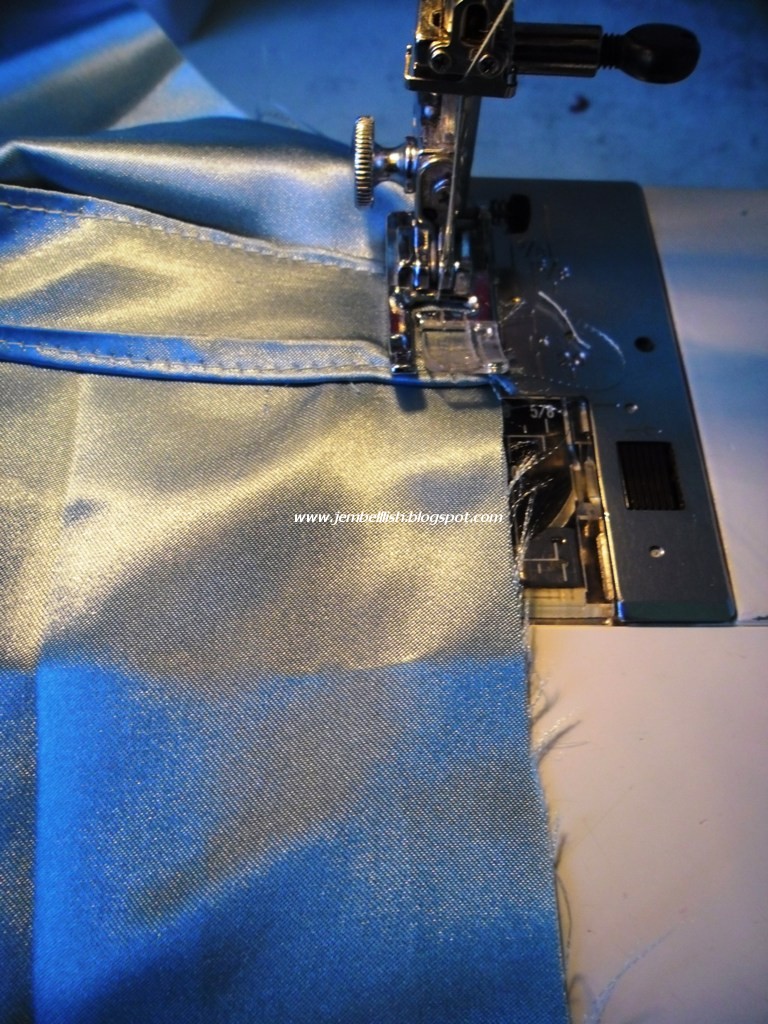 Creating my way to Success: Christmas Handibag - a tutorial