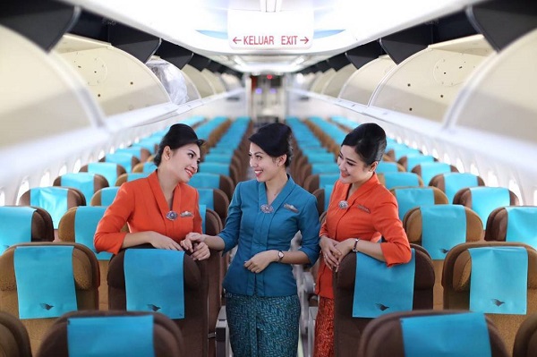 Kehidupan Dan Tugas Pramugari Di Pesawat Maskapai Indonesia