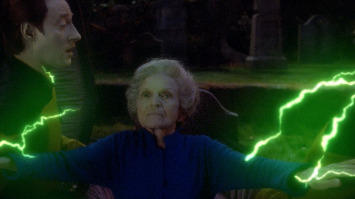 Doux Reviews: Star Trek The Next Generation: Sub Rosa