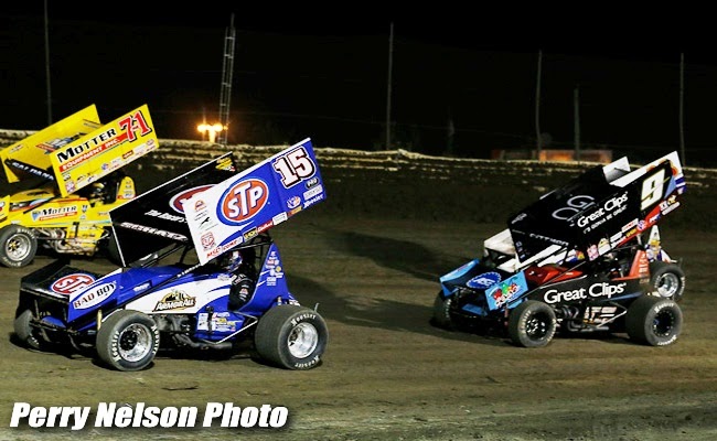 Dirt Dog TV News: World of Outlaws STP Sprint Car Series Championship Fight