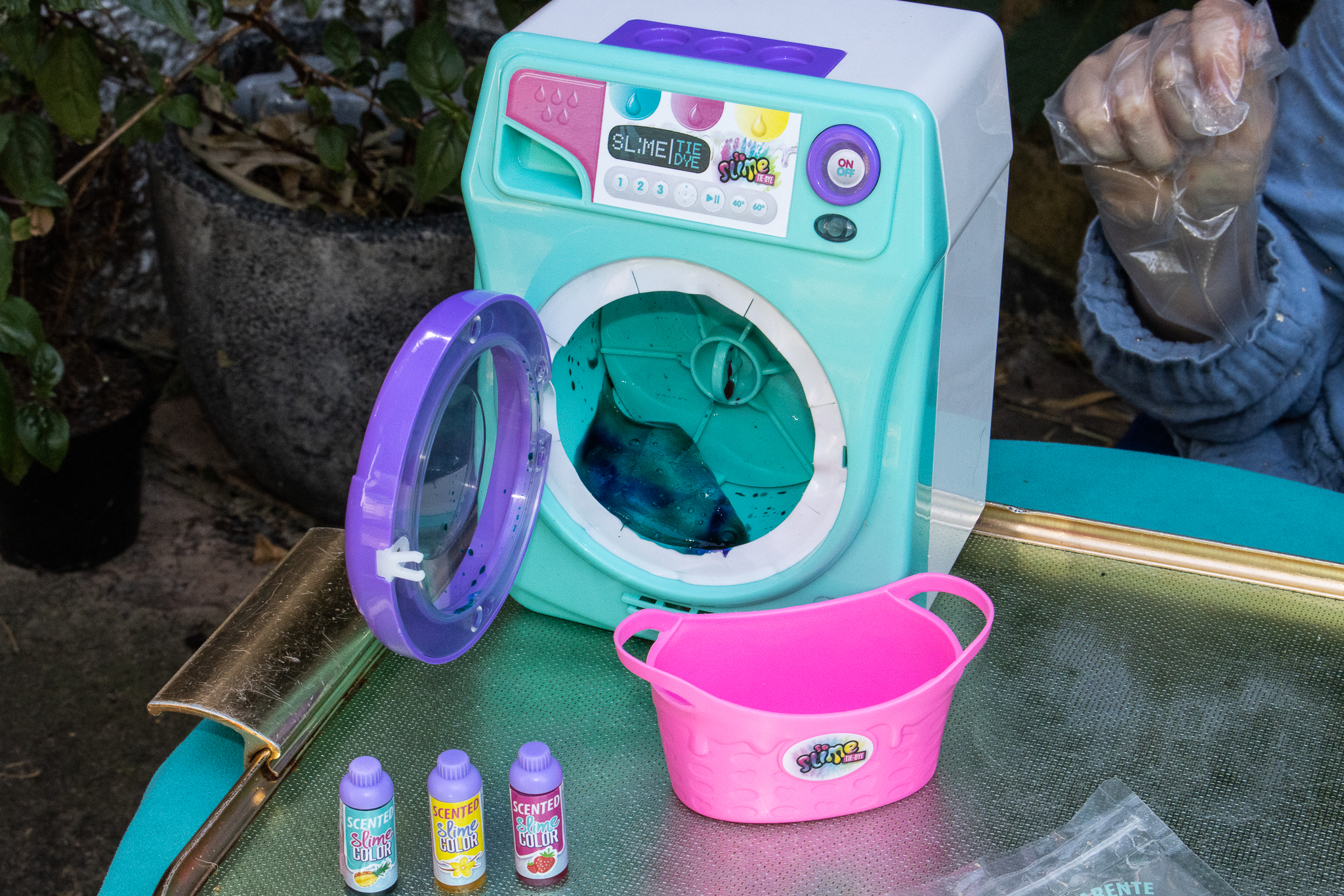 Review and Giveaway: So Slime Tie-Dye Slime Machine - Counting To Ten