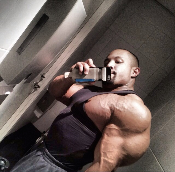 Bodybuilding Freak Carlito Xxxl Brings Vascularity To New Heights