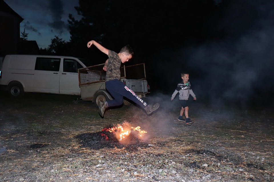 Domovina. net: FOTO&VIDEO-Sopjansko lilanje na Ivanje jedinstveno u ...