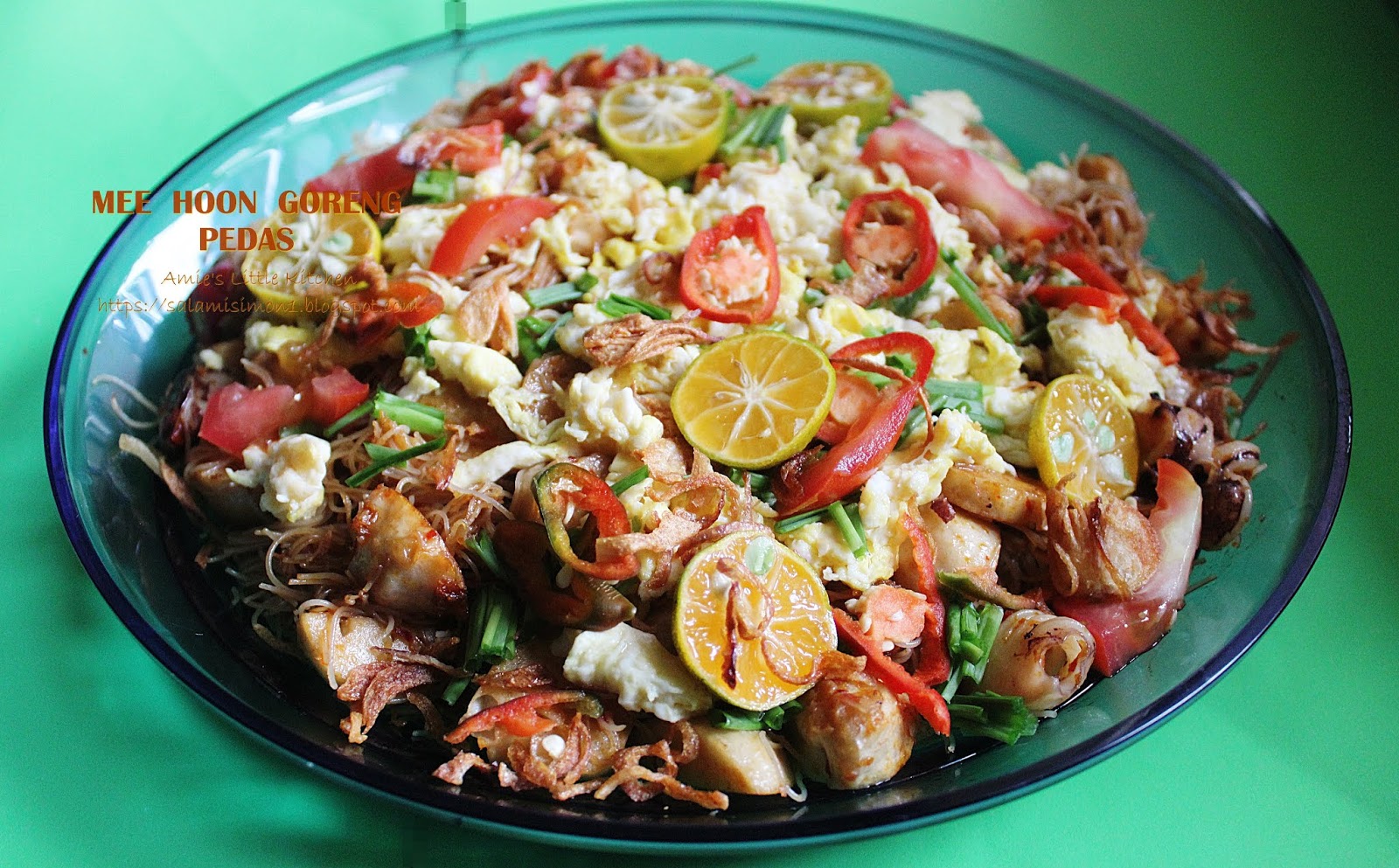 Mee Hoon Goreng Pedas dengan Sotong Cumit - Amie's Little Kitchen