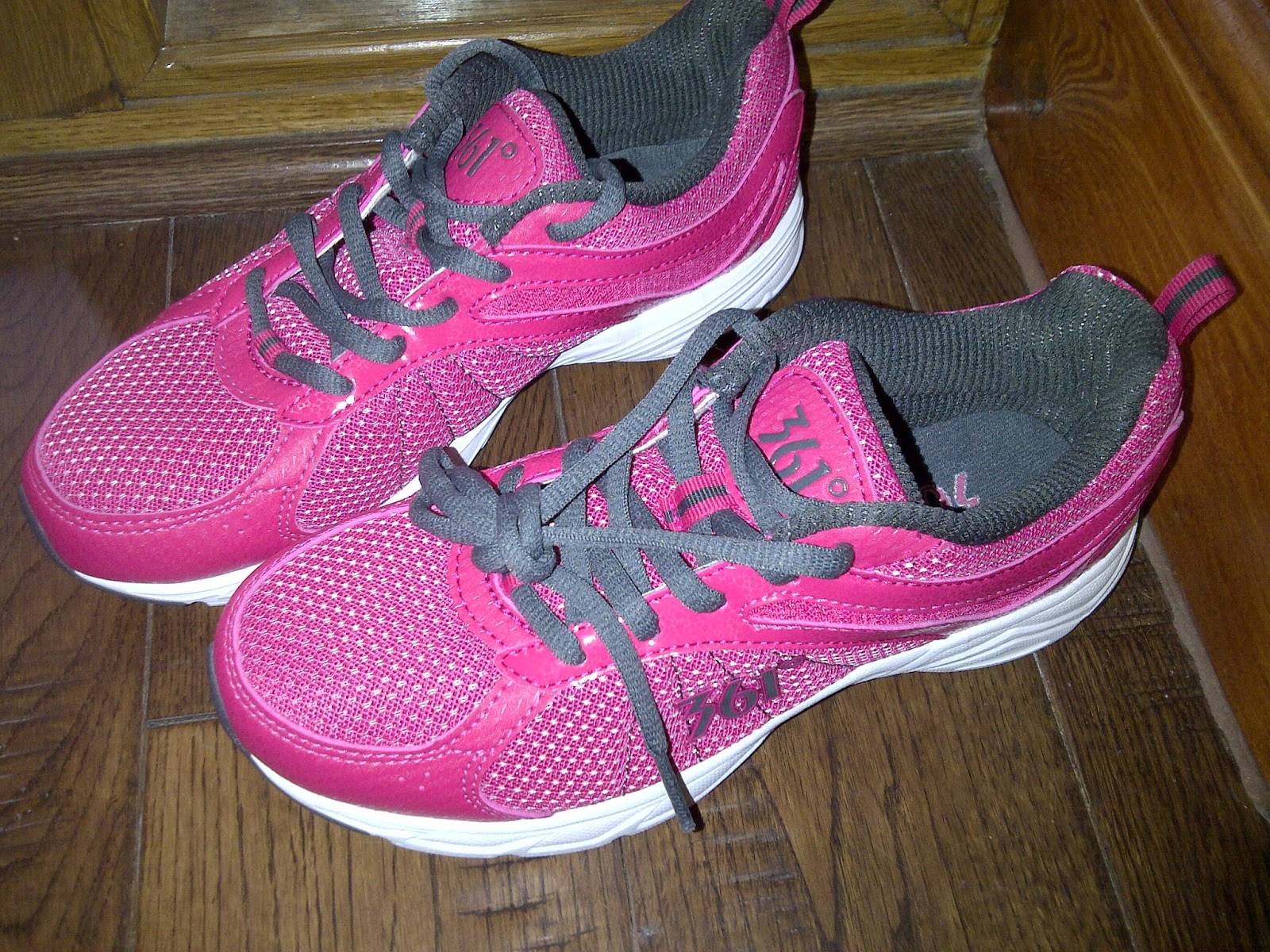 Anna Look 361 Degrees Trainers