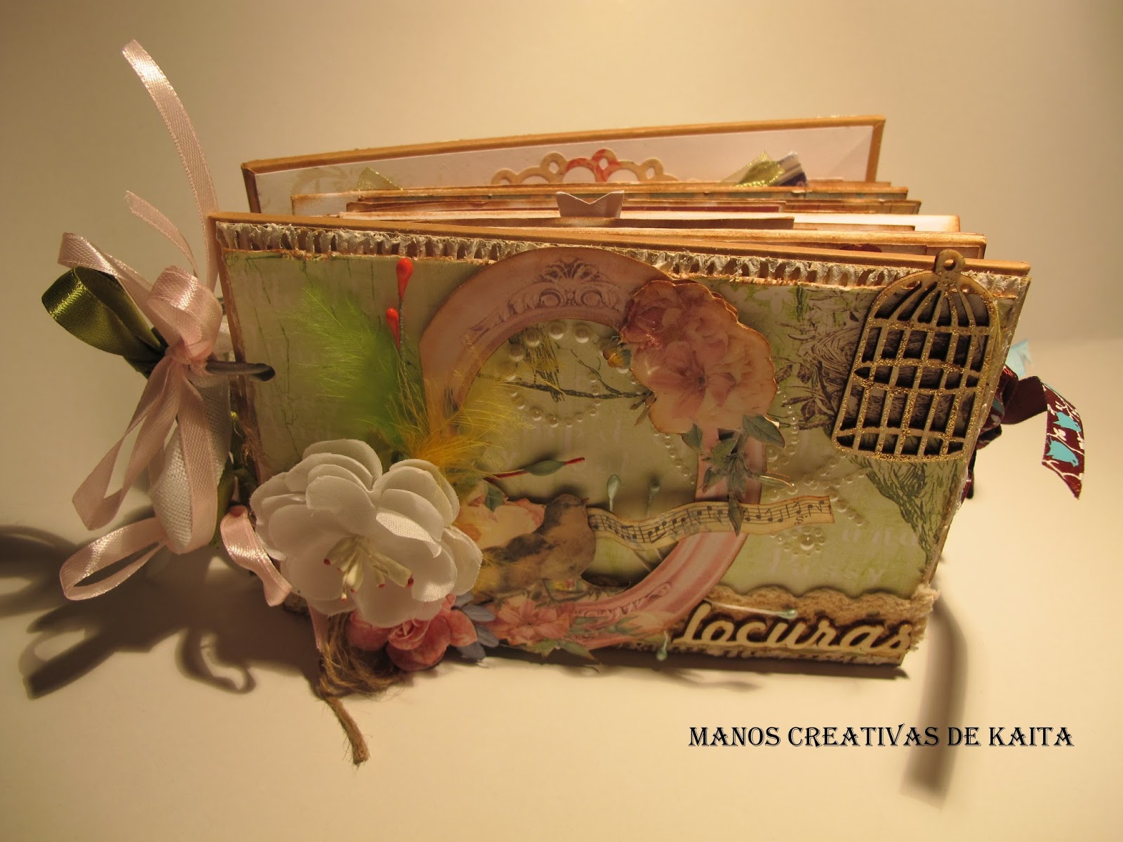 "Manos Creativas de Kaita": Mini álbum hojas de 12" x 12"