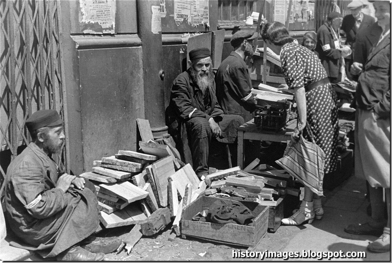 HISTORY IN IMAGES: Pictures Of War, History , WW2: Poland Under German ...