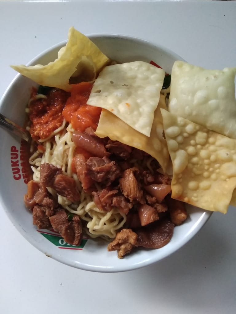 Kelezatan Mie Ayam Bakso Pakde Kamil Paling Maknyus - Dhilah'ummi