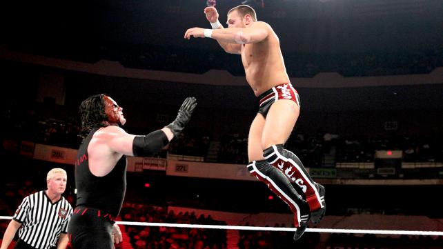 WWE In live!!!!: DANIEL BRYAN vs KANE